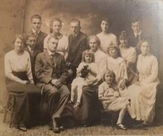 Frederick Gordon Family - Mildred (author) standing to the right of her ...